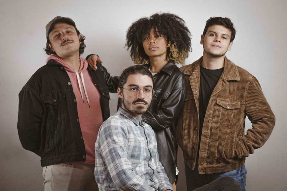 La Mano de Parisi presenta 'Tu silencio otorgó' junto a Lalo Cortés ...